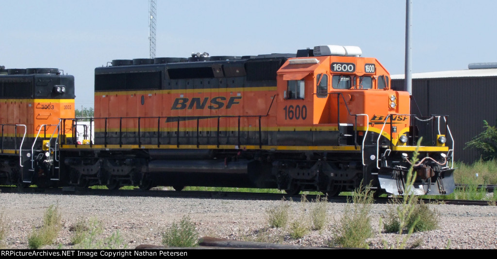 BNSF 1600